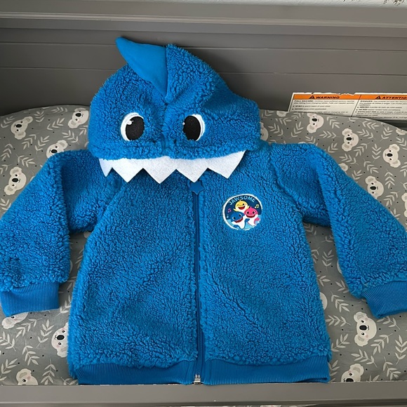 Nickelodeon | Jackets & Coats | Baby Shark Jacket | Poshmark